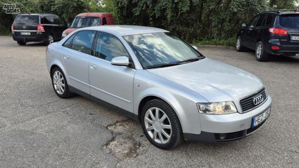 Audi A4 2001 in Utena on AUTOMOTO.COM.LV Grey Audi A4 2001 in Utena, with an engine capacity of 1.90 L and mileage of 430 thousand km for 1050 €, photo 6 on AUTOMOTO.COM.LV