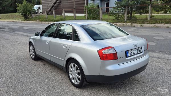 Audi A4 2001 in Utena on AUTOMOTO.COM.LV Grey Audi A4 2001 in Utena, with an engine capacity of 1.90 L and mileage of 430 thousand km for 1050 €, photo 8 on AUTOMOTO.COM.LV