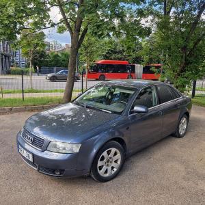 Pelēks Audi A4 2001 Viļņa, ar dzinēja tilpumu 1.98 L un nobraukumu 297 tūkst. km par 1100 €, foto 4 vietnē AUTOMOTO.COM.LV