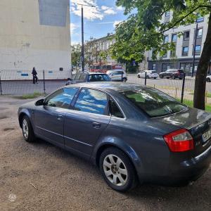 Pelēks Audi A4 2001 Viļņa, ar dzinēja tilpumu 1.98 L un nobraukumu 297 tūkst. km par 1100 €, foto 5 vietnē AUTOMOTO.COM.LV
