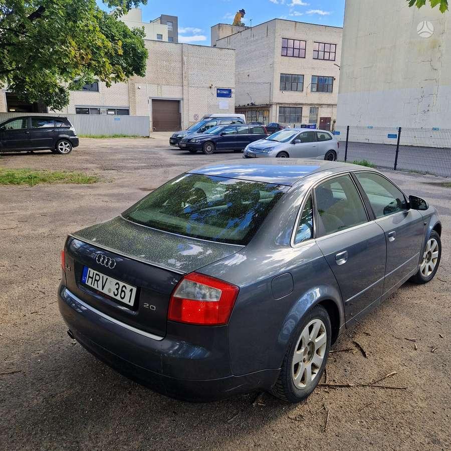 Pelēks Audi A4 2001 Viļņa, ar dzinēja tilpumu 1.98 L un nobraukumu 297 tūkst. km par 1100 €, foto 7 vietnē AUTOMOTO.COM.LV