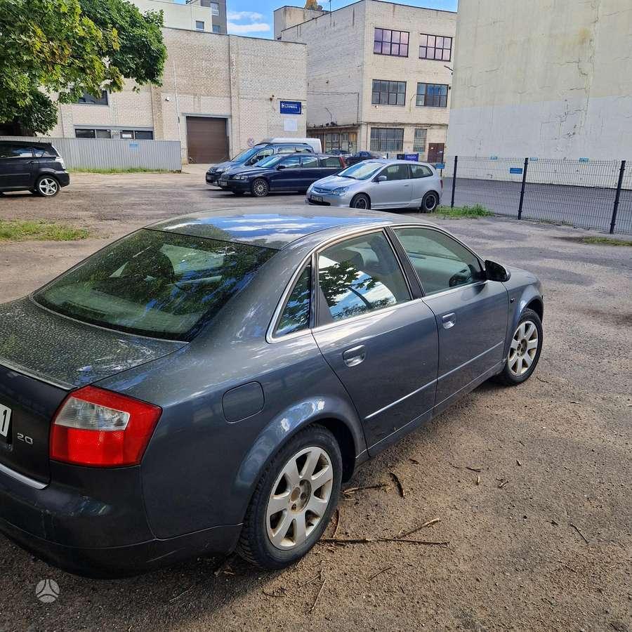Pelēks Audi A4 2001 Viļņa, ar dzinēja tilpumu 1.98 L un nobraukumu 297 tūkst. km par 1100 €, foto 8 vietnē AUTOMOTO.COM.LV