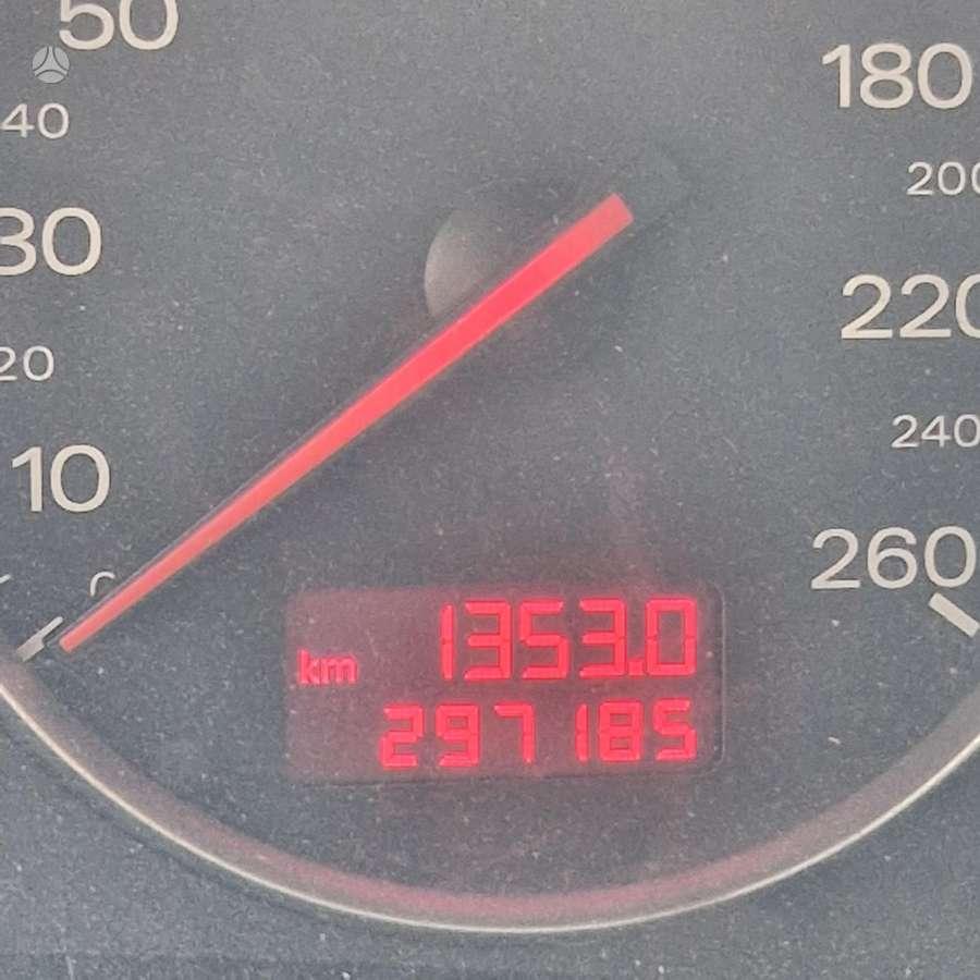 Pelēks Audi A4 2001 Viļņa, ar dzinēja tilpumu 1.98 L un nobraukumu 297 tūkst. km par 1100 €, foto 11 vietnē AUTOMOTO.COM.LV