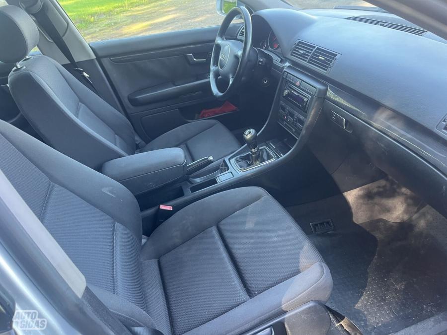 Grey Audi A4 2001 in Vilkaviskis, with an engine capacity of 2.00 L and mileage of 283 thousand km for 499 €, photo 17 on AUTOMOTO.COM.LV