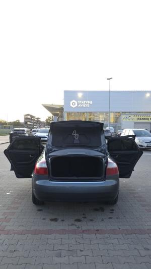 Grey Audi A4 2001 in Kaunas, with an engine capacity of 1.90 L and mileage of 318 thousand km for 1400 €, photo 3 on AUTOMOTO.COM.LV