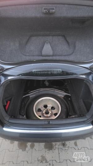 Grey Audi A4 2001 in Kaunas, with an engine capacity of 1.90 L and mileage of 318 thousand km for 1400 €, photo 4 on AUTOMOTO.COM.LV
