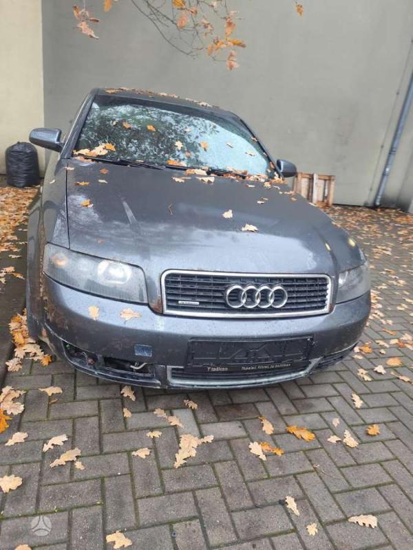 Grey Audi A4 2002 in Panevezys, with an engine capacity of 2.50 L and mileage of 250 thousand km for 750 €, photo 2 on AUTOMOTO.COM.LV