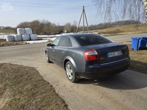 Pelēks Audi A4 2002 Plungė, ar dzinēja tilpumu 1.90 L un nobraukumu 612 tūkst. km par 1250 €, foto 3 vietnē AUTOMOTO.COM.LV