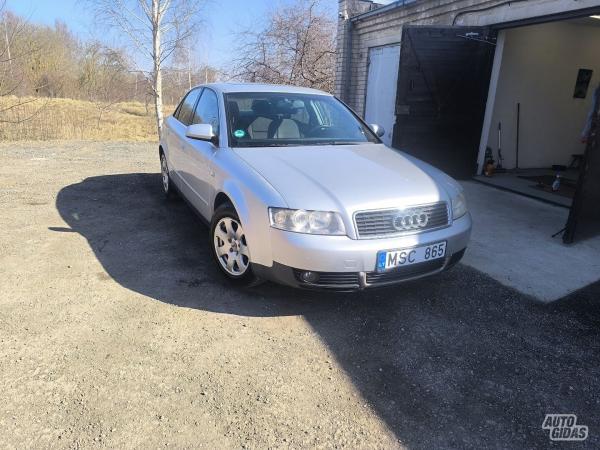 Pelēks Audi A4 2002 Šauļi, ar dzinēja tilpumu 2.00 L un nobraukumu 260 tūkst. km par 1450 €, foto 2 vietnē AUTOMOTO.COM.LV
