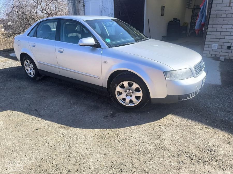 Grey Audi A4 2002 in Siauliai, with an engine capacity of 2.00 L and mileage of 260 thousand km for 1450 €, photo 7 on AUTOMOTO.COM.LV