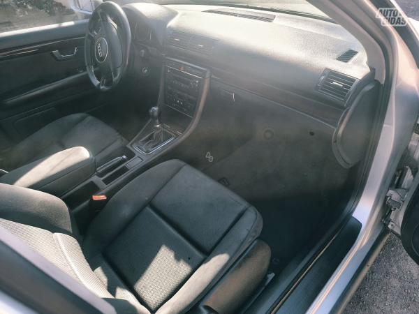 Pelēks Audi A4 2002 Šauļi, ar dzinēja tilpumu 2.00 L un nobraukumu 260 tūkst. km par 1450 €, foto 8 vietnē AUTOMOTO.COM.LV