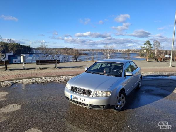 Pelēks Audi A4 2002 Zarasai, ar dzinēja tilpumu 2.00 L un nobraukumu 311 tūkst. km par 1500 €, foto 2 vietnē AUTOMOTO.COM.LV