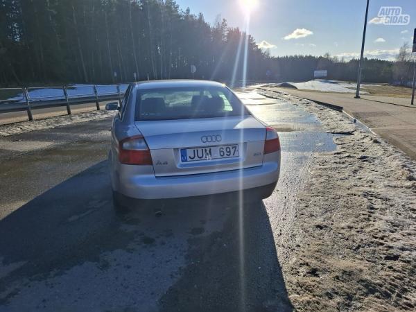 Pelēks Audi A4 2002 Zarasai, ar dzinēja tilpumu 2.00 L un nobraukumu 311 tūkst. km par 1500 €, foto 3 vietnē AUTOMOTO.COM.LV