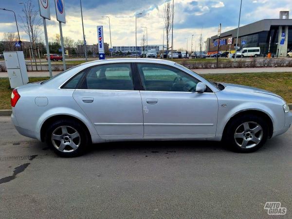 Pelēks Audi A4 2002 Viļņa, ar dzinēja tilpumu 1.90 L un nobraukumu 408 tūkst. km par 790 €, foto 5 vietnē AUTOMOTO.COM.LV