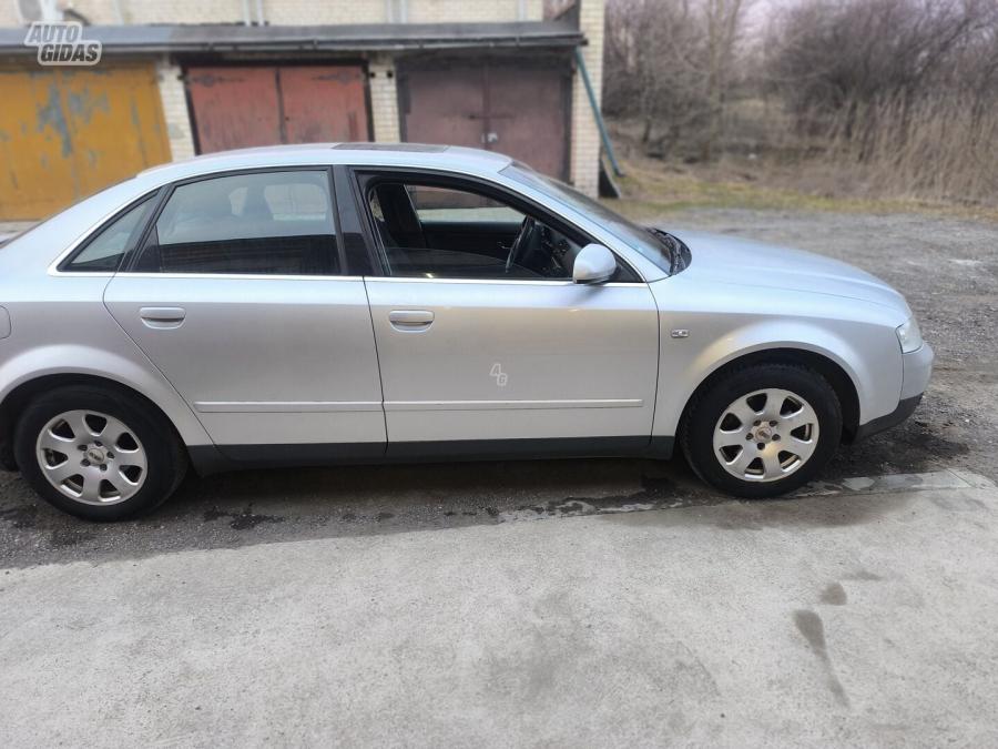 Grey Audi A4 2002 in Siauliai, with an engine capacity of 2.00 L and mileage of 260 thousand km for 1450 €, photo 4 on AUTOMOTO.COM.LV
