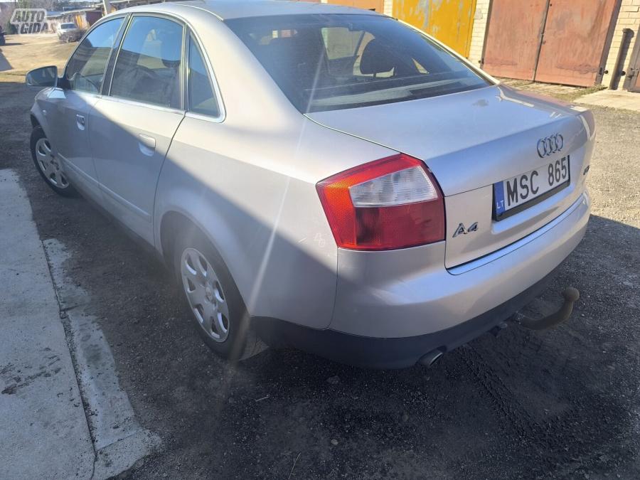 Grey Audi A4 2002 in Siauliai, with an engine capacity of 2.00 L and mileage of 260 thousand km for 1450 €, photo 8 on AUTOMOTO.COM.LV