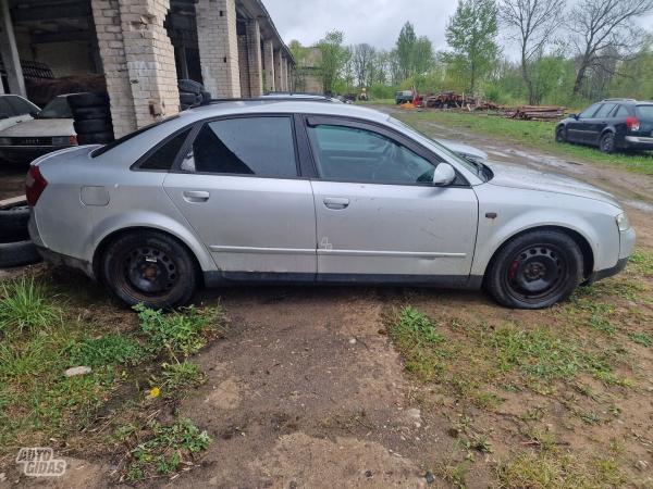 Pelēks Audi A4 2002 Ignalina, ar dzinēja tilpumu 1.90 L un nobraukumu 400 tūkst. km par 510 €, foto 7 vietnē AUTOMOTO.COM.LV