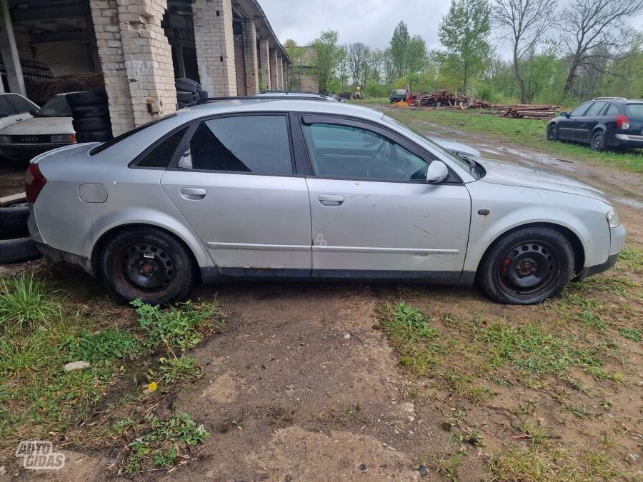 Grey Audi A4 2002 in Ignalina, with an engine capacity of 1.90 L and mileage of 400 thousand km for 510 €, photo 8 on AUTOMOTO.COM.LV