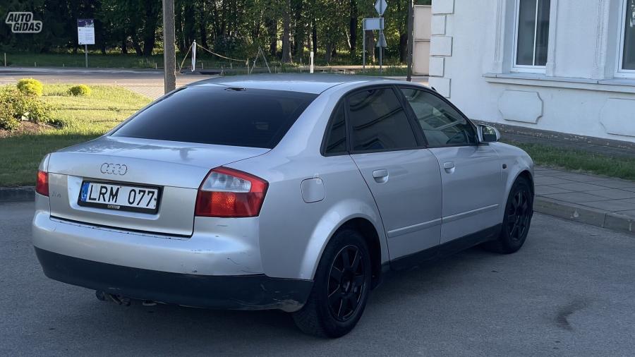 Pelēks Audi A4 2002 Šilutė, ar dzinēja tilpumu 1.90 L un nobraukumu 422 tūkst. km par 699 €, foto 4 vietnē AUTOMOTO.COM.LV