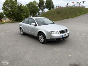 Pelēks Audi A4 2002 Anykščiai, ar dzinēja tilpumu 1.90 L un nobraukumu 4875 tūkst. km par 600 €, foto  vietnē AUTOMOTO.COM.LV