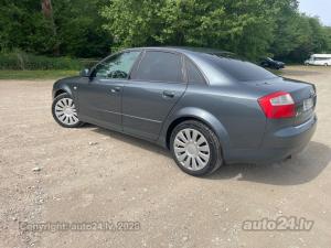 Pelēks Audi A4 2002 Tallina, ar dzinēja tilpumu 2.00 L un nobraukumu 300 tūkst. km par 2000 €, foto 4 vietnē AUTOMOTO.COM.LV