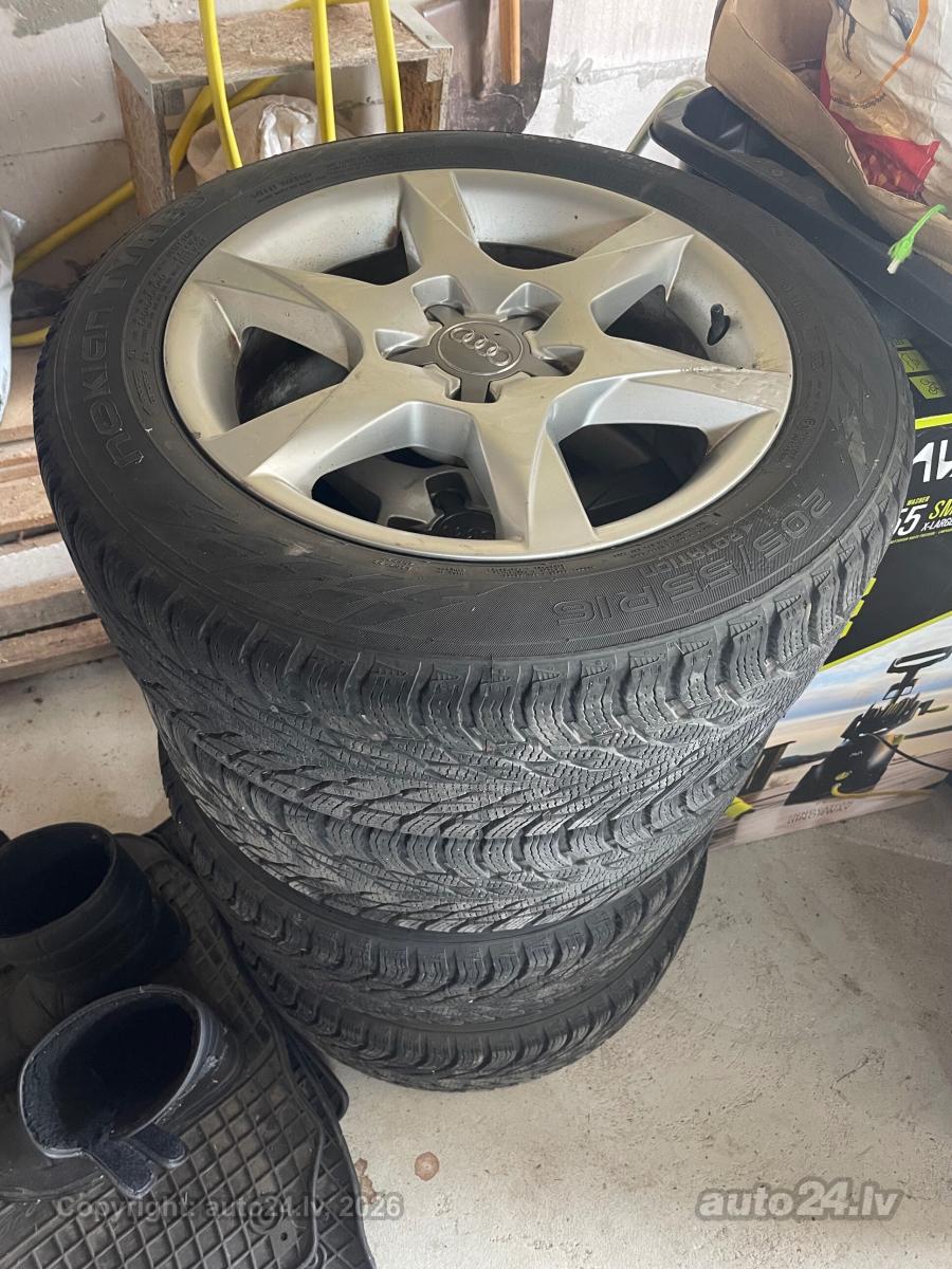 Pelēks Audi A4 2002 Tallina, ar dzinēja tilpumu 2.00 L un nobraukumu 300 tūkst. km par 2000 €, foto 14 vietnē AUTOMOTO.COM.LV