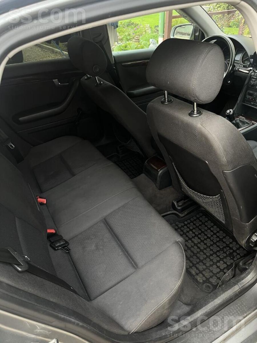 Pelēks Audi A4 2002 Saldus, ar dzinēja tilpumu 1.80 L un nobraukumu 318 tūkst. km par 1100 €, foto 7 vietnē AUTOMOTO.COM.LV