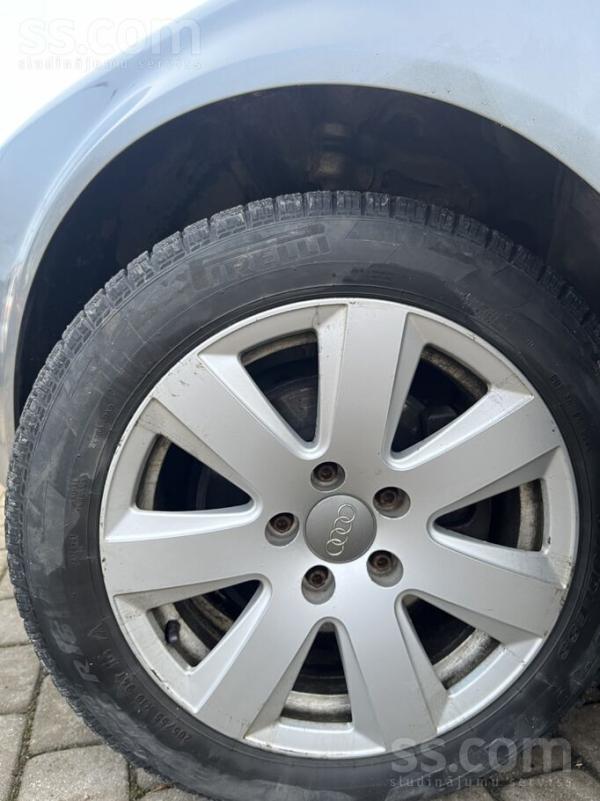 Pelēks Audi A4 2002 Saldus, ar dzinēja tilpumu 1.80 L un nobraukumu 318 tūkst. km par 1100 €, foto 7 vietnē AUTOMOTO.COM.LV