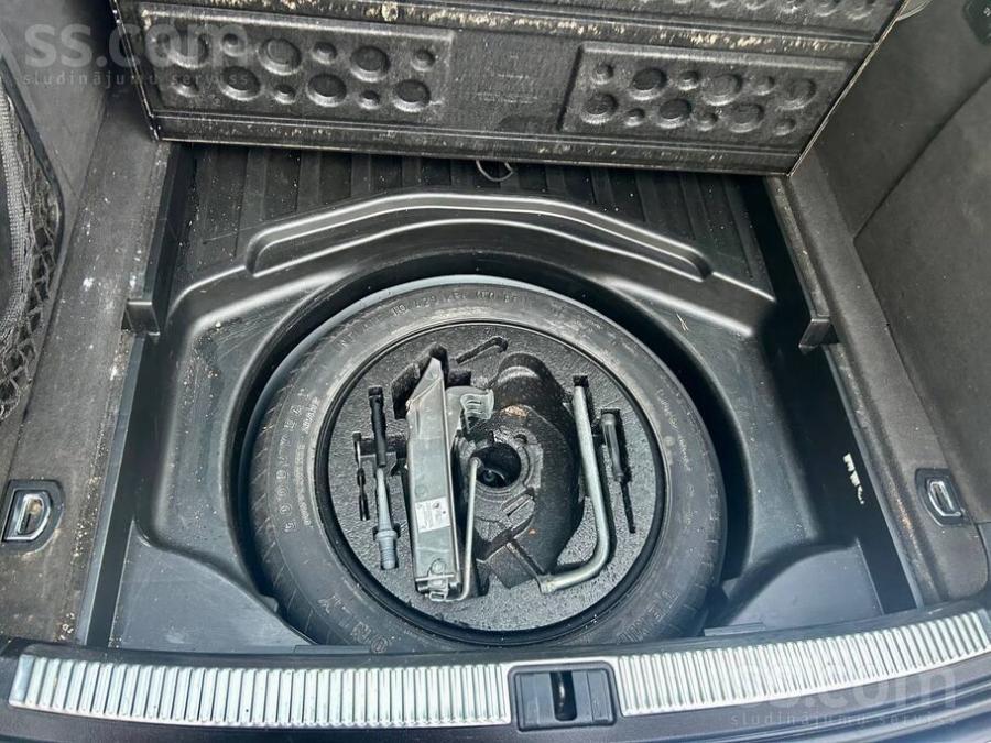 Grey Audi A4 2002 in Rezekne, with an engine capacity of 2.00 L and mileage of 273 thousand km for 2400 €, photo 9 on AUTOMOTO.COM.LV