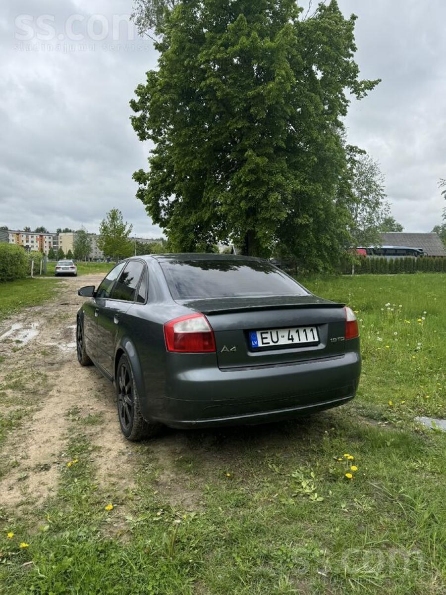 Grey Audi A4 2002 in Riga, with an engine capacity of 1.90 L and mileage of 300 thousand km for 1999 €, photo 3 on AUTOMOTO.COM.LV