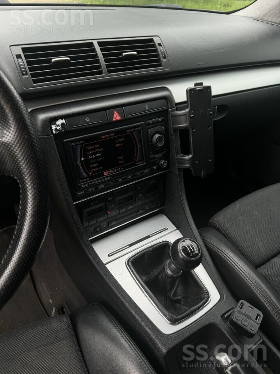 Grey Audi A4 2002 in Riga, with an engine capacity of 1.90 L and mileage of 300 thousand km for 1999 €, photo 7 on AUTOMOTO.COM.LV