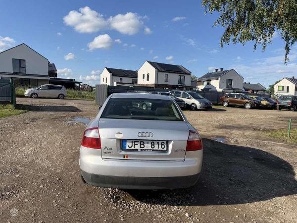 Pelēks Audi A4 2002 Viļņa, ar dzinēja tilpumu 1.90 L un nobraukumu 360 tūkst. km par 430 €, foto 4 vietnē AUTOMOTO.COM.LV