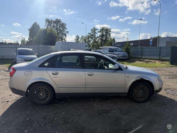 Pelēks Audi A4 2002 Viļņa, ar dzinēja tilpumu 1.90 L un nobraukumu 360 tūkst. km par 430 €, foto 6 vietnē AUTOMOTO.COM.LV