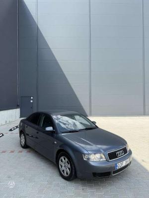 Pelēks Audi A4 2002 Šauļi, ar dzinēja tilpumu 1.98 L un nobraukumu 370 tūkst. km par 1450 €, foto  vietnē AUTOMOTO.COM.LV