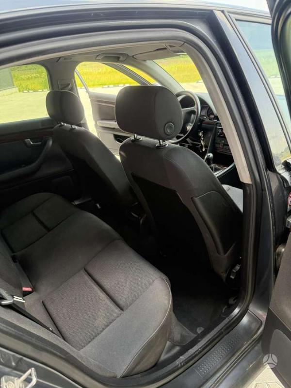 Pelēks Audi A4 2002 Šauļi, ar dzinēja tilpumu 1.98 L un nobraukumu 370 tūkst. km par 1450 €, foto 6 vietnē AUTOMOTO.COM.LV