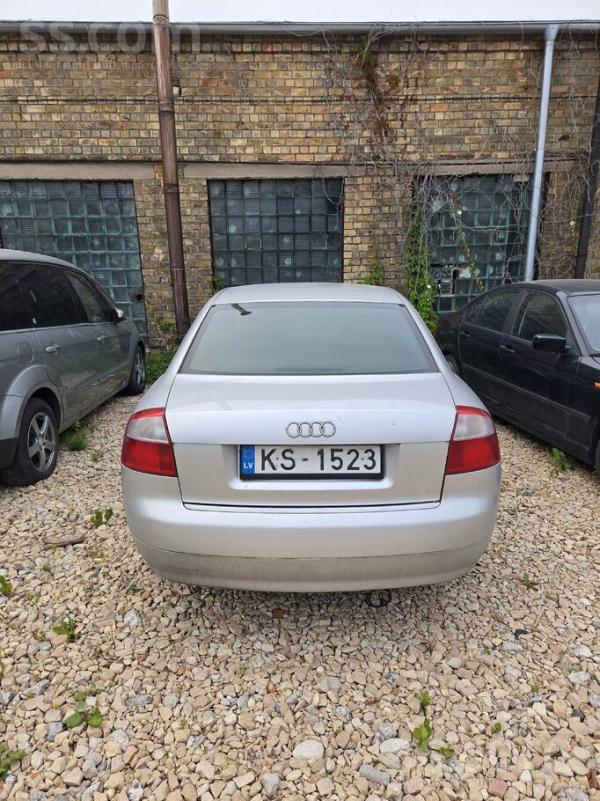 Pelēks Audi A4 2002 Rīga, ar dzinēja tilpumu 1.90 L un nobraukumu 315 tūkst. km par 1800 €, foto 3 vietnē AUTOMOTO.COM.LV