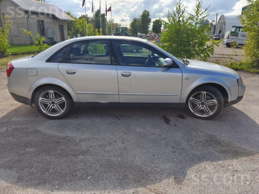 Pelēks Audi A4 2002 Rēzekne, ar dzinēja tilpumu 2.50 L un nobraukumu 348 tūkst. km par 1380 €, foto 5 vietnē AUTOMOTO.COM.LV