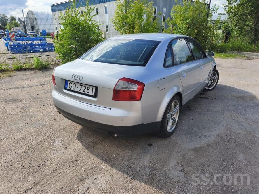 Pelēks Audi A4 2002 Rēzekne, ar dzinēja tilpumu 2.50 L un nobraukumu 348 tūkst. km par 1380 €, foto 6 vietnē AUTOMOTO.COM.LV