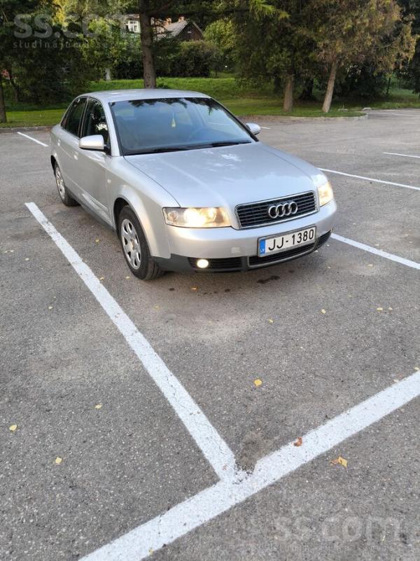 Pelēks Audi A4 2002 Jēkabpils, ar dzinēja tilpumu 2.00 L un nobraukumu 258 tūkst. km par 2000 €, foto 1 vietnē AUTOMOTO.COM.LV