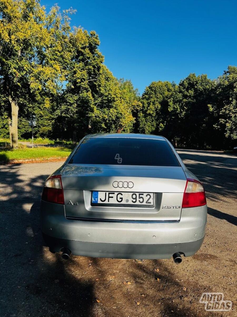 Pelēks Audi A4 2002 Kauņa, ar dzinēja tilpumu 2.50 L un nobraukumu 416 tūkst. km par 1150 €, foto 3 vietnē AUTOMOTO.COM.LV
