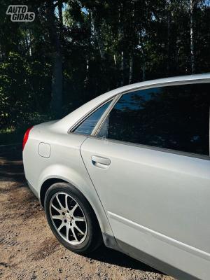 Pelēks Audi A4 2002 Kauņa, ar dzinēja tilpumu 2.50 L un nobraukumu 416 tūkst. km par 1150 €, foto 10 vietnē AUTOMOTO.COM.LV