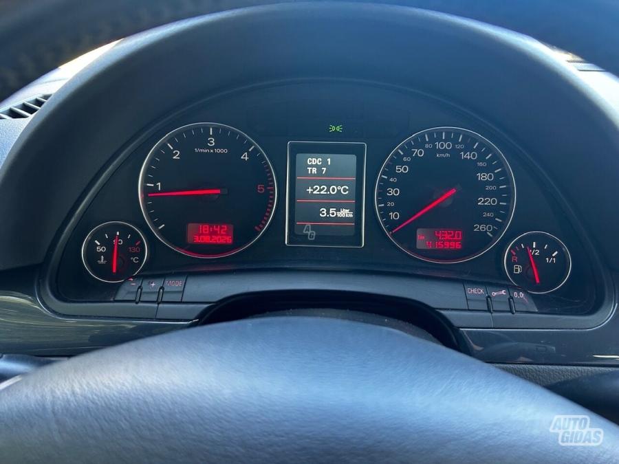 Pelēks Audi A4 2002 Kauņa, ar dzinēja tilpumu 2.50 L un nobraukumu 416 tūkst. km par 1150 €, foto 13 vietnē AUTOMOTO.COM.LV
