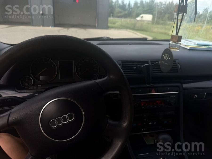 Grey Audi A4 2002 in Liepaja, with an engine capacity of 2.00 L and mileage of 282 thousand km for 1550 €, photo 6 on AUTOMOTO.COM.LV