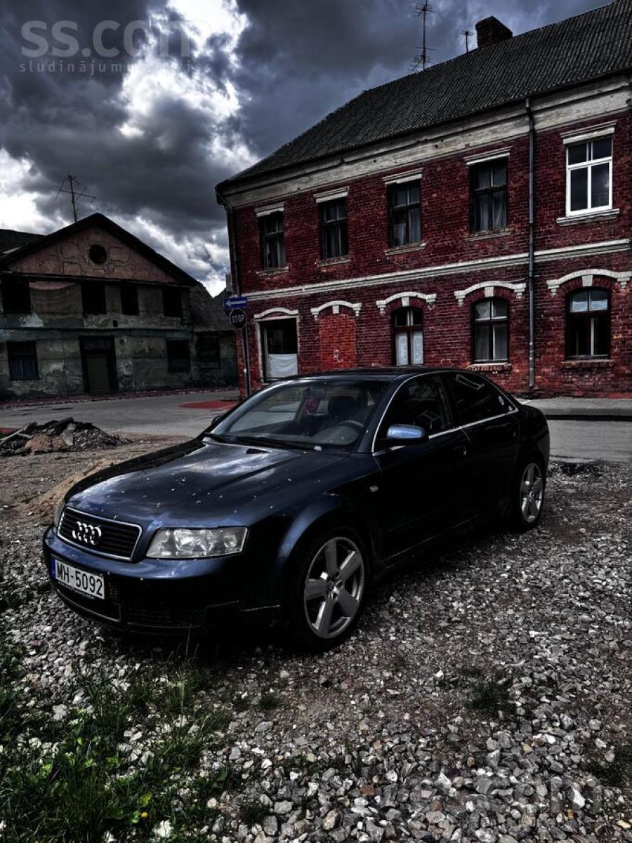 Pelēks Audi A4 2002 Bauska, ar dzinēja tilpumu 1.90 L un nobraukumu 451 tūkst. km par 2500 €, foto 3 vietnē AUTOMOTO.COM.LV