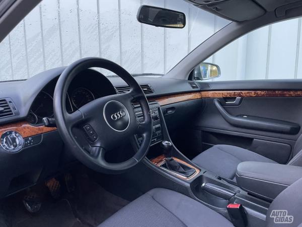 Pelēks Audi A4 2002 Alīta, ar dzinēja tilpumu 1.90 L un nobraukumu 272 tūkst. km par 650 €, foto 6 vietnē AUTOMOTO.COM.LV