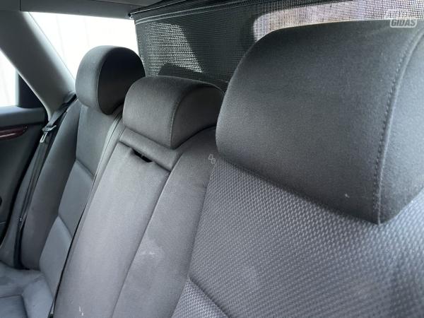 Pelēks Audi A4 2002 Alīta, ar dzinēja tilpumu 1.90 L un nobraukumu 272 tūkst. km par 650 €, foto 10 vietnē AUTOMOTO.COM.LV