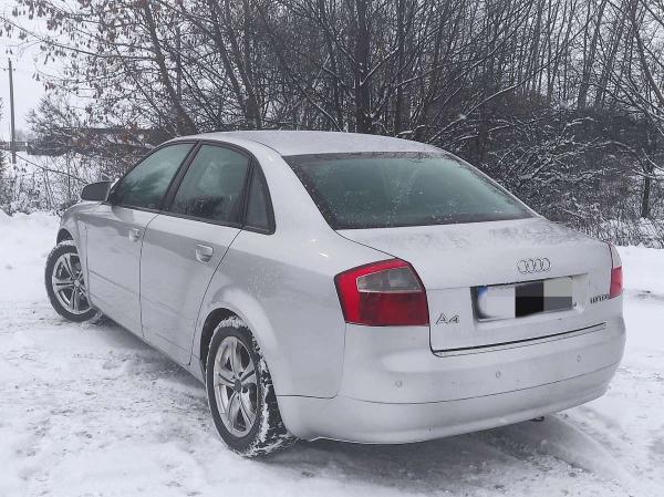 Grey Audi A4 2003 in Raseiniai, with an engine capacity of 1.90 L and mileage of 248 thousand km for 1450 €, photo 3 on AUTOMOTO.COM.LV