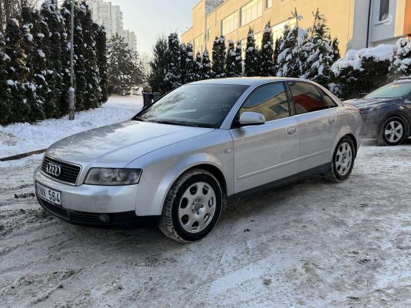 Pelēks Audi A4 2003 Viļņa, ar dzinēja tilpumu 1.90 L un nobraukumu 398 tūkst. km par 1250 €, foto 2 vietnē AUTOMOTO.COM.LV