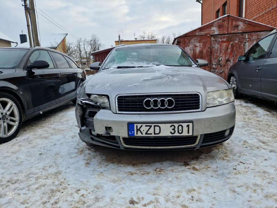 Pelēks Audi A4 2003 Panevēža, ar dzinēja tilpumu 1.90 L un nobraukumu 420 tūkst. km par 550 €, foto 2 vietnē AUTOMOTO.COM.LV
