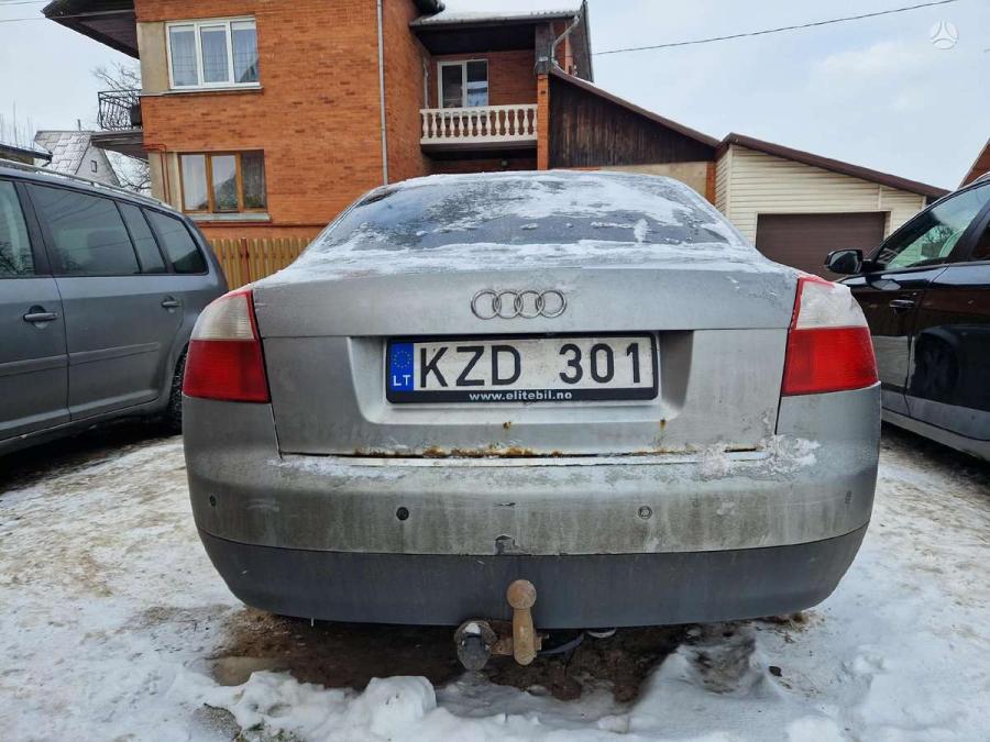 Pelēks Audi A4 2003 Panevēža, ar dzinēja tilpumu 1.90 L un nobraukumu 420 tūkst. km par 550 €, foto 6 vietnē AUTOMOTO.COM.LV